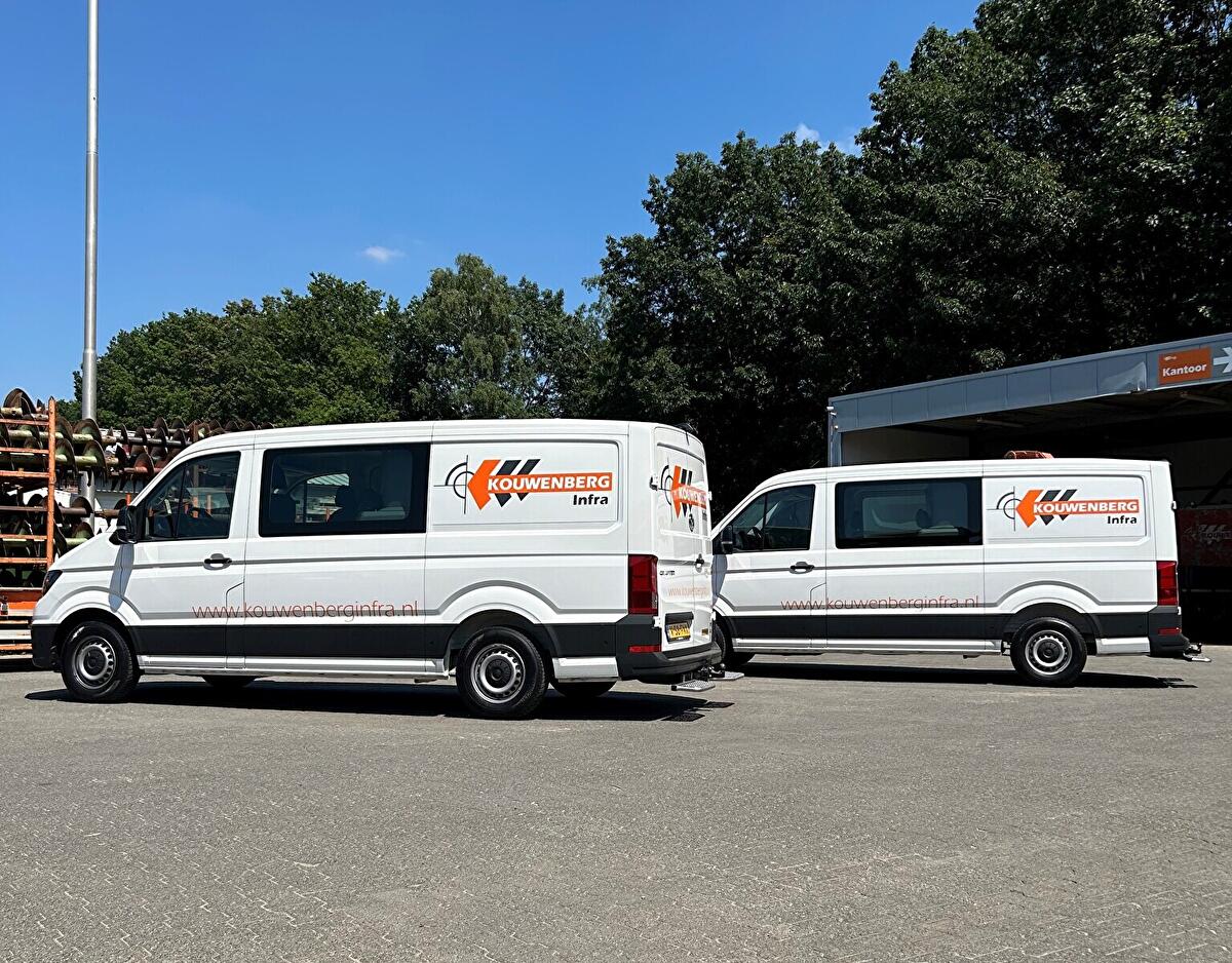 Bij deze presenteren wij onze twee nieuwe bussen! - Kouwenberg Infra